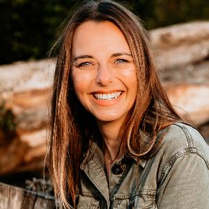 Rebecca Giles's Instagram, Twitter & Facebook on IDCrawl