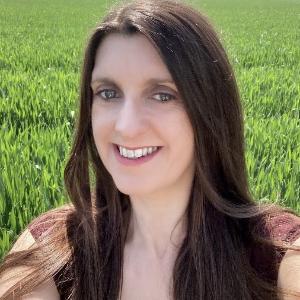 Alison Muir's Instagram, Twitter & Facebook on IDCrawl